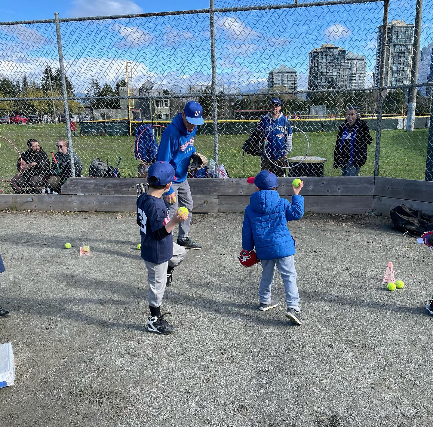The Benefits of Volunteering for Your Kid’s Baseball League – A Surrey ...